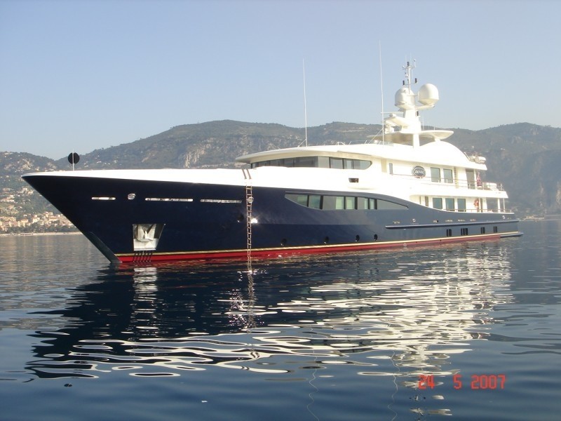 Yacht DENIKI, Amels | CHARTERWORLD Luxury Superyacht Charters